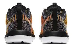 Nike Roshe Two Flyknit Sneakers - Black/orange