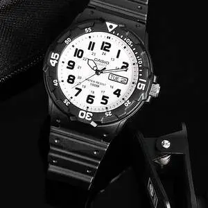Casio Sports Quartz Shockproof Analog Watch