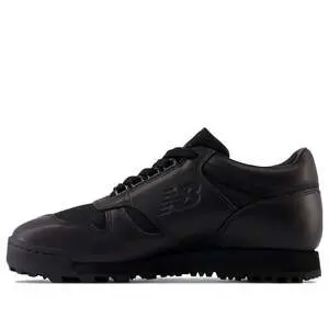 NEW BALANCE Rainier Low 'triple - Black