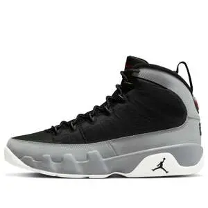 JORDAN Retro "particle Grey" Sneakers - Black/grey