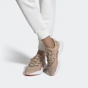 Adidas Ozweego Sneakers