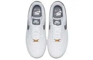 Nike Force 1 '07 Sneakers