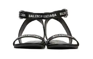 Balenciaga Sports Sandals With Logo Detailing - Black/white