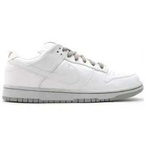 Nike Dunk Sb Low Medicom 4 Sneakers