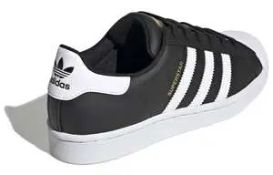 Adidas Superstar Sneakers