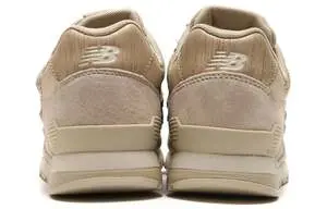 NEW BALANCE 996 Sneakers