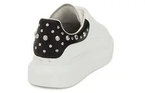 Alexander McQueen Oversized Sneakers - White/black/silver