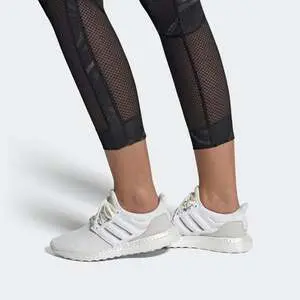 Adidas Ultraboost Dna Sneakers - White/grey