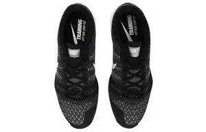 Nike Max Typha Sneakers - Black/white