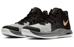 Nike Versitile 3 Athletic Sneakers