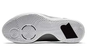 Nike Versitile 3 Athletic Sneakers - Black