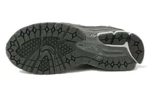NEW BALANCE 2002r X Beams X Gore-tex Sneakers - Gray
