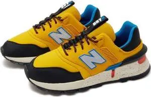 NEW BALANCE 997s "varsity Gold Black" Sneakers