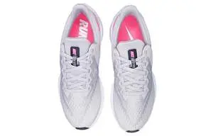 Nike Zoom Winflo 6 Athletic Sneakers - Grey/pink