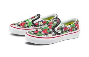 VANS Slip-on Sneakers With Strawberry Print - Black/white/red
