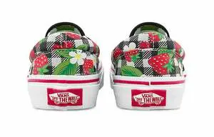 VANS Slip-on Sneakers With Strawberry Print - Black/white/red