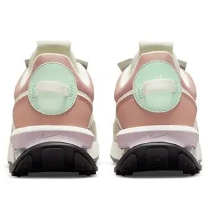 Nike Max Pre-day Sneakers - Khaki/pink
