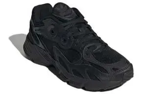 Adidas Astir "triple " Sneakers