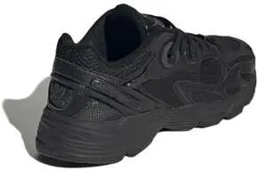 Adidas Astir "triple " Sneakers