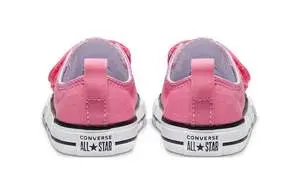 CONVERSE Chuck Taylor 2v Canvas Low Top Sneakers