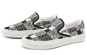 VANS Classic Slip-on "patchwork Floral" Sneakers - Multi-color