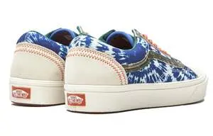VANS Comfycush Old Skool Tie-dye Sneakers - Blue/white