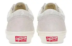 VANS X Undefeated Old Skool Sneakers - White/grey
