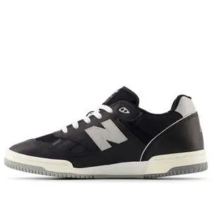 NEW BALANCE 600 X Tom Knox Sneakers - Black