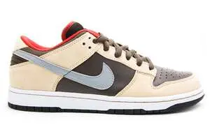 Nike Dunk Low Premium Sneakers - Brown