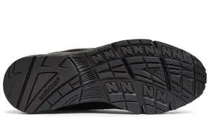 NEW BALANCE 991 Series Lace-up Sneakers - Black