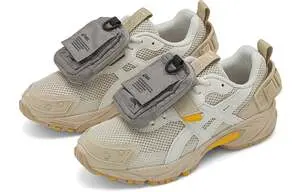 Asics Gel-kahana Tr V3 Sneakers - Beige/white