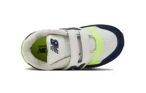 NEW BALANCE 530 Series Athletic Sneakers