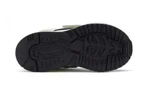 NEW BALANCE 530 Low Top Sneakers