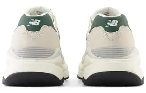 NEW BALANCE 57/40 Sneakers - Beige/green