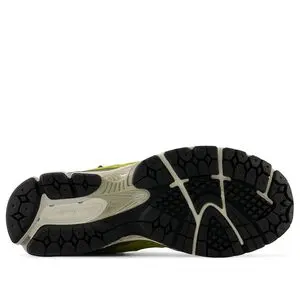 NEW BALANCE 2002r Protection Pack Sneakers - Sea Moss/raincloud