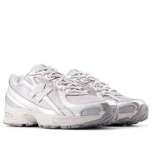 NEW BALANCE 740 - Metallic Silver