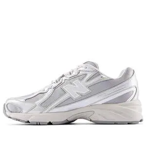 NEW BALANCE 740 - Metallic Silver