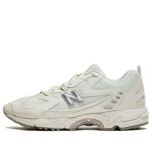 NEW BALANCE 828 Low Top Sneakers - White
