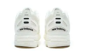 NEW BALANCE 828 Sneakers - White/black