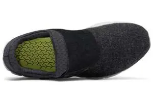 NEW BALANCE Vazee Rush Wool Low Top Sneakers - Black/white