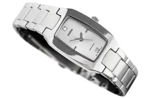 Casio Analog Quartz Watch With Metal Bracelet And White Dial