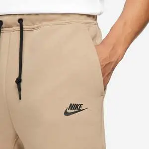 Nike Tech Sweatpants - Khaki