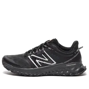 NEW BALANCE Fresh Foam Garo Sneakers - Black/white