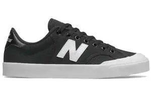 NEW BALANCE Low Top Sneakers - Black