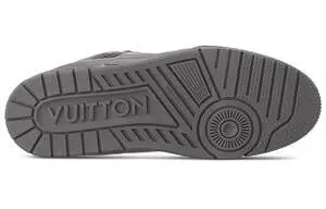 LOUIS VUITTON Trainer Sneakers