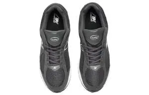 NEW BALANCE 2002r "magnet " Sneakers - Black