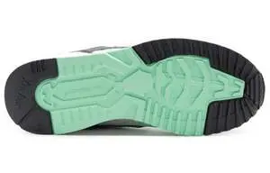 NEW BALANCE 530 "mint" Sneakers - Mintgreen/black/white