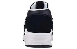 NEW BALANCE 697 Sneaker - Black/white