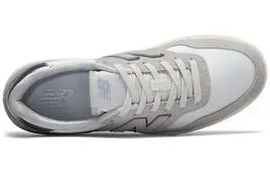NEW BALANCE 300 Retro Sneakers - Grey