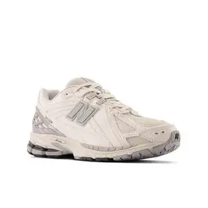 NEW BALANCE 1906r Sneakers